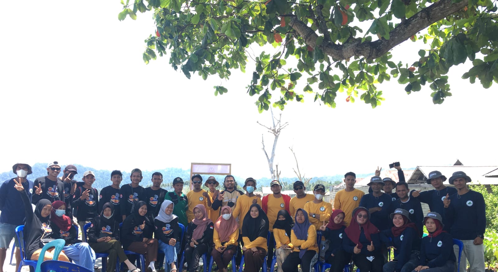 KMPB Tanam Ratusan Pohon Butun di Pantai Lompio | Elsindo.id